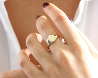 Custom signet ring | Etsy