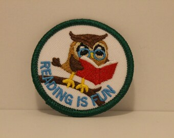 Reading badge | Etsy