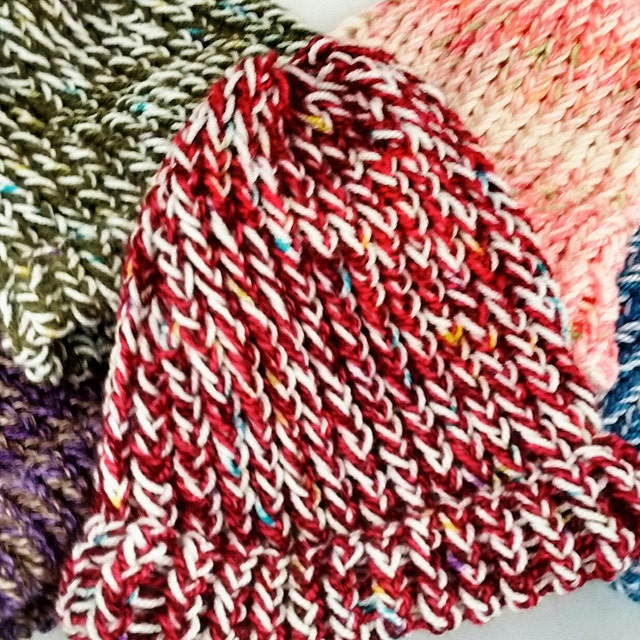 Unique hand-knitted items by Lelsloom on Etsy