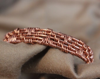 Items similar to Copper Wire Bracelet on Etsy