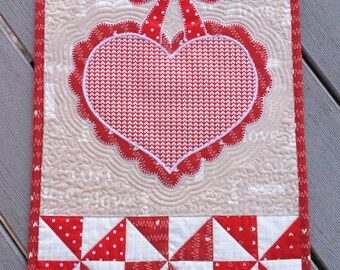 Quilted wall hanging | Etsy