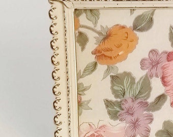 Items similar to Ancestory Photo Frame Mat, Tatted Lace Frame, 8x10 ...