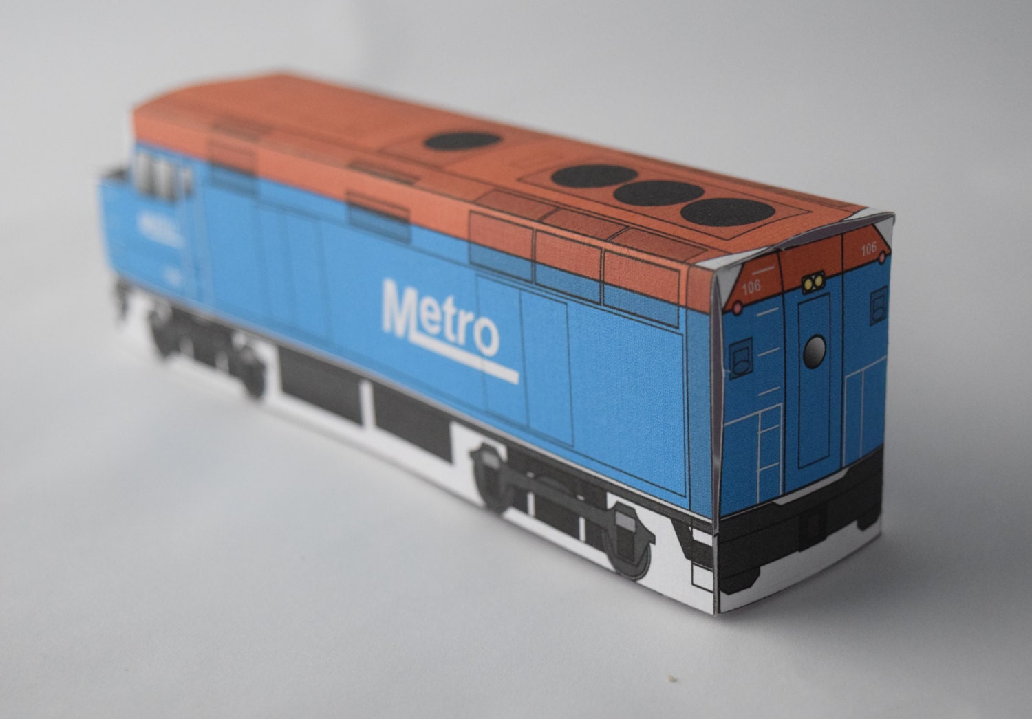 Metro Commuter Engine Papercraft Model Kit from PrecisePapercraft on ...
