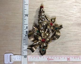 Beatrix brooch | Etsy