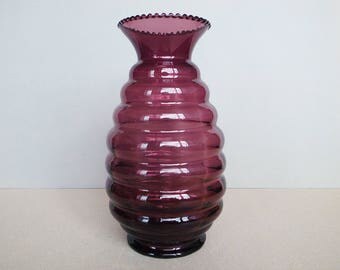 Ribbed glass vase | Etsy