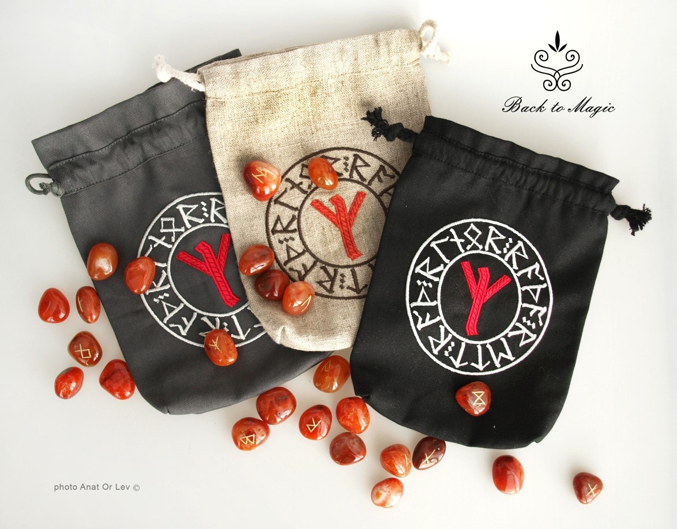 Embroidered rune pouch. Rune Algiz. Rune bag. Runic