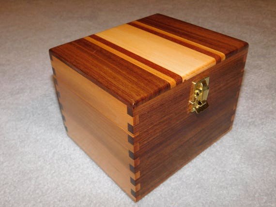 Wood Recipe Box for 4 x 6 Index Cards Walnut