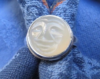 Moon face ring | Etsy