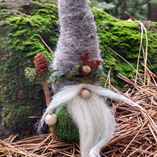 handmade tomten tomtar gnomes elves and nisser by Tomtenology