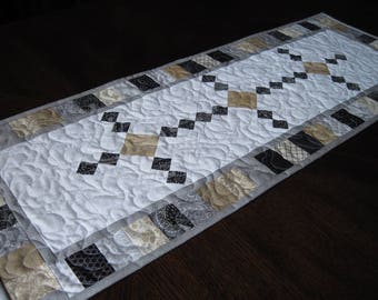 Neutral table runner | Etsy