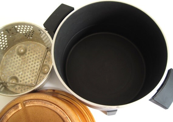Dazey Chef's Pot 2200 DCP6 Deep Fryer Slow by LaurasLastDitch