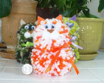 Yarn cat toy | Etsy