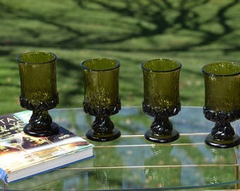 Green water goblets | Etsy