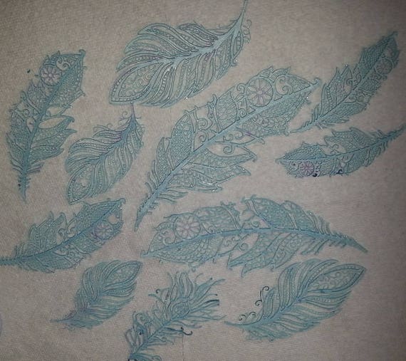 26 PIECES FEATHER SET Ready To Use & Edible Feathers