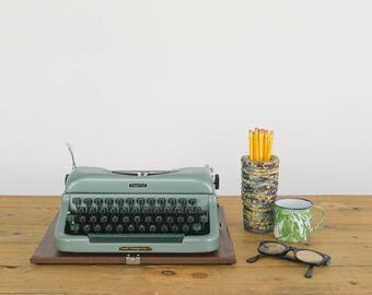 Green typewriter | Etsy