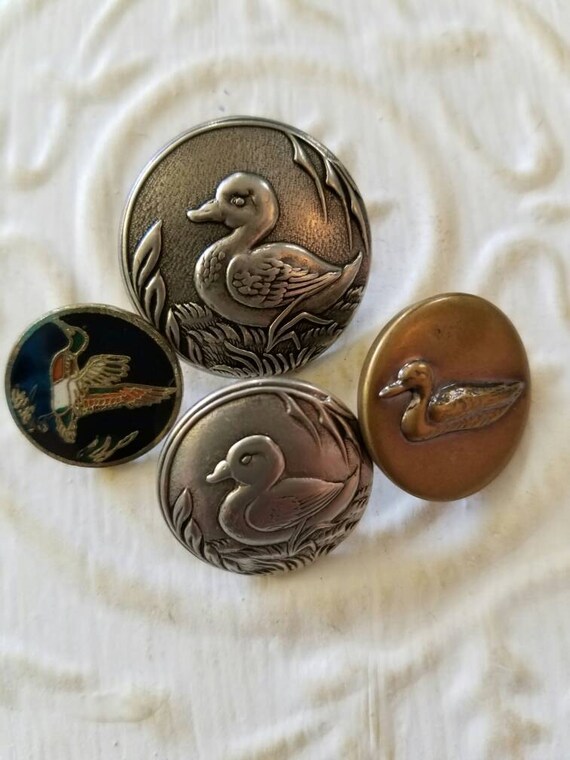 Vintage Buttons 4 Collector molded metal and enamel duck