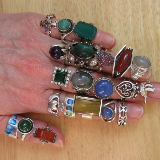 Stylish vintage and antique European jewellery by Inglenookery