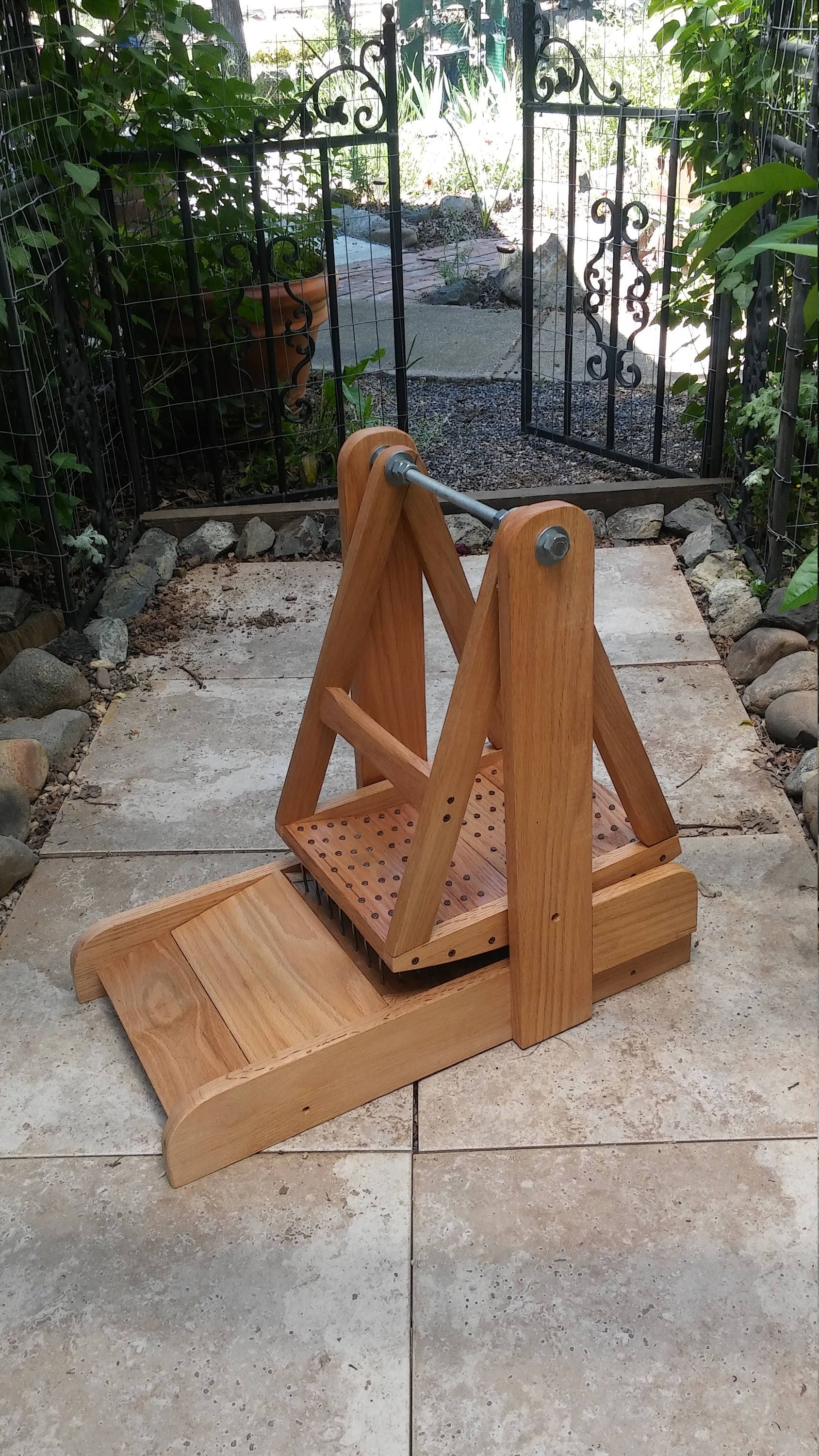 Oak Swing Arm Wool Picker
