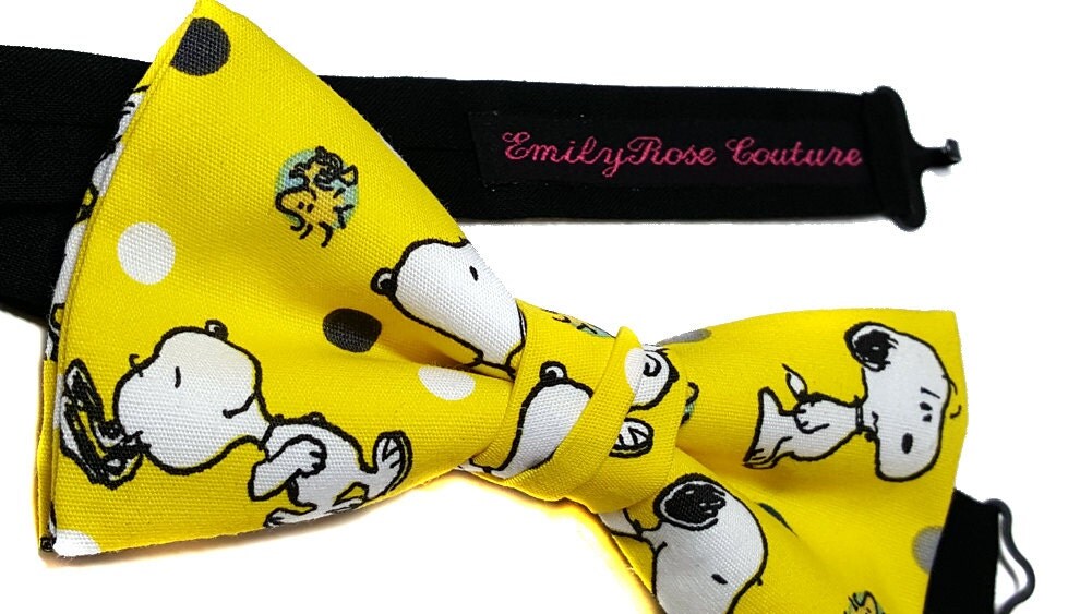 Snoopy Bow Tie Charlie Brown's pet Woodstock Peanuts Bow