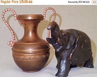 Elephant pitcher | Etsy