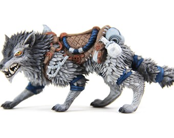 Wolf figurine | Etsy