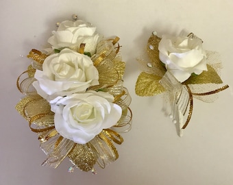 Items similar to Crochet LOOPY ROSE Corsage on Etsy
