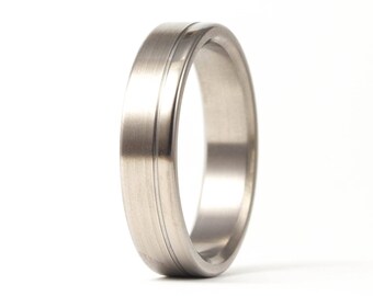 Mens titanium ring | Etsy