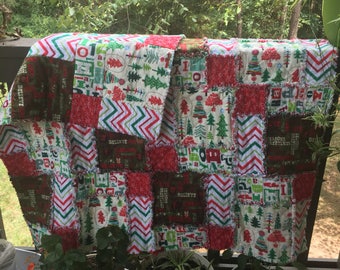 Christmas rag quilt | Etsy