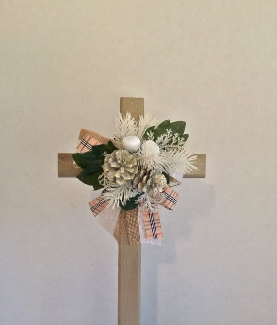 Christmas Wooden Cross, Cemetery Cross, Grave flowers, Roadside ...