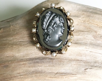Black cameo brooch | Etsy