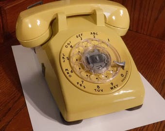 Vintage telephone | Etsy