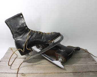 Vintage ice skates | Etsy