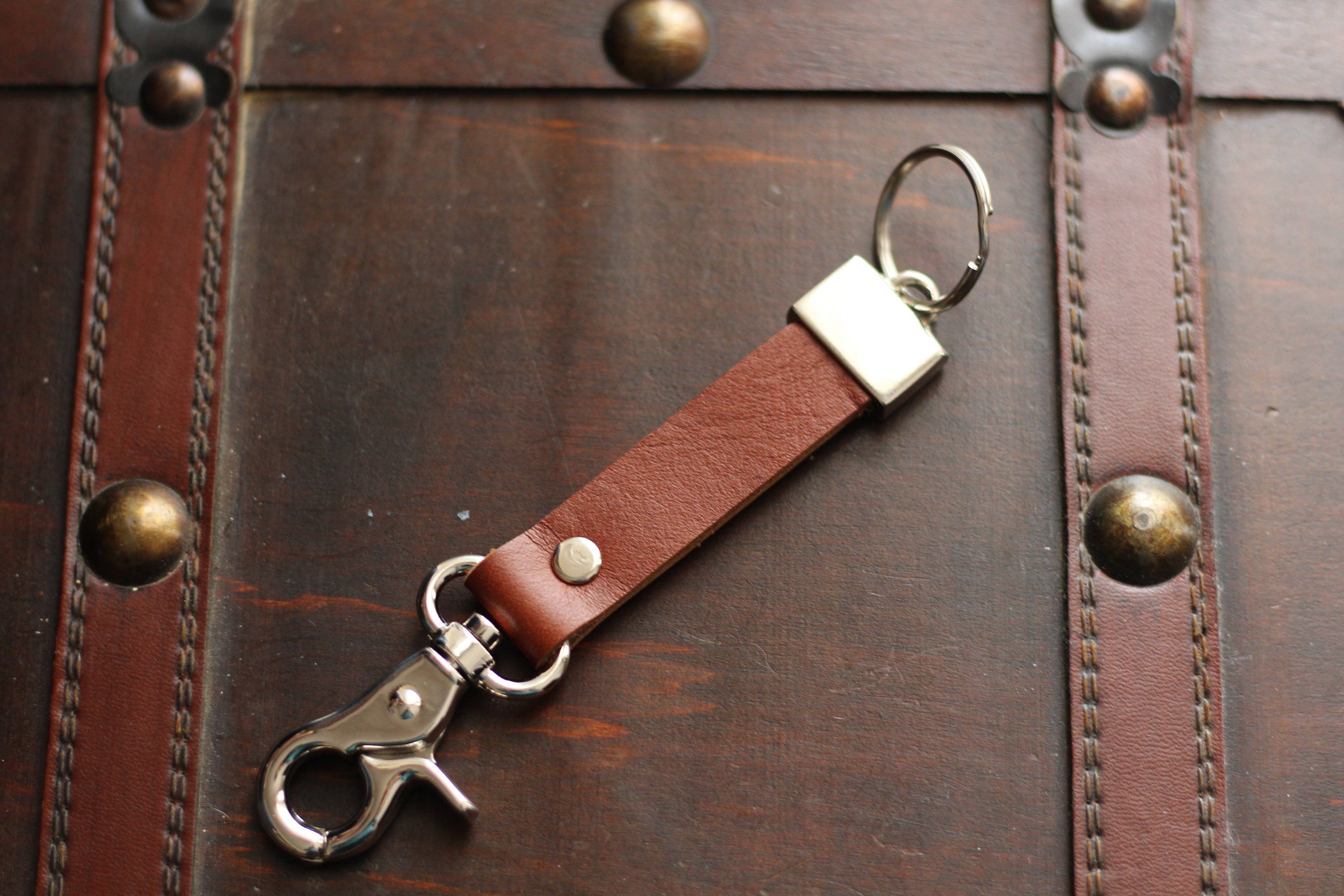 Handmade leather keychain leather key holderpersonalized