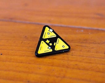 Triforce pin | Etsy