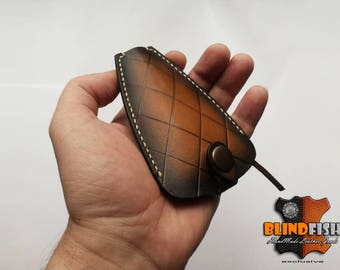 Leather key holder with pull strap keychain key pouch