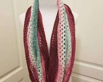 Crochet Pattern Mobius Infinity Cowl / Scarf includes