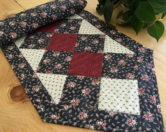 Quilted table runner | Etsy