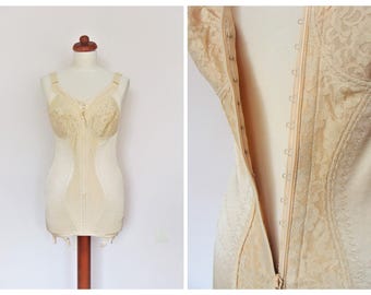 Retro garter belt | Etsy