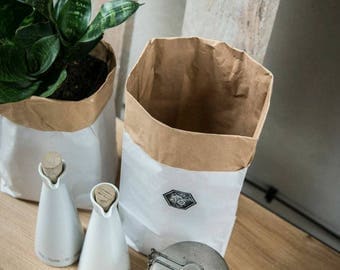 Set of 2 large storage paper bags
