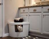 The Pet Lover's Original Angled Litter Box by Kitangle on Etsy
