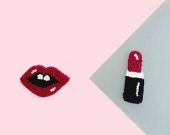 Lips pin | Etsy