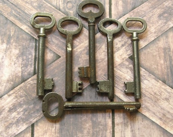 Vintage skeleton key | Etsy