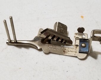 Authentic Vintage SINGER SIMANCO 25527 Seam Guide Sewing