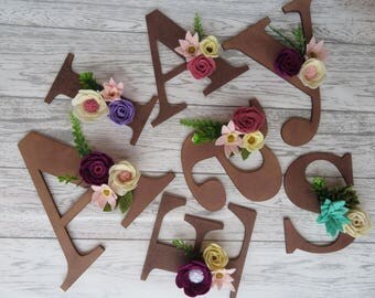 Felt wall flower | Etsy