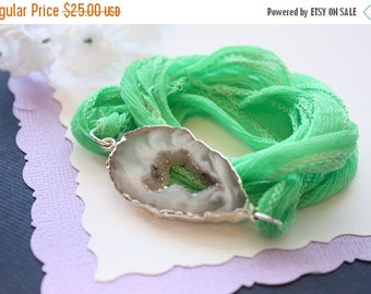 White geode slice | Etsy