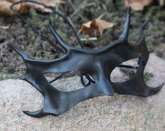 Horned mask | Etsy