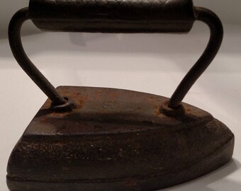 Vintage clothes iron | Etsy