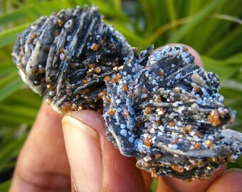 Strange mineral found in the mountains of southern france. It weighs ...