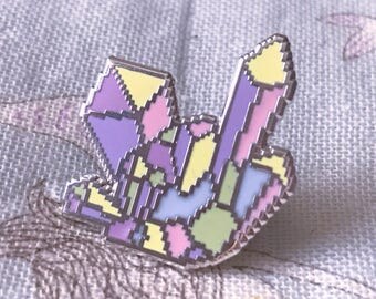 Pixel art pins | Etsy