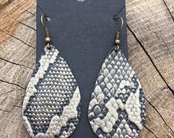 Snake earrings | Etsy
